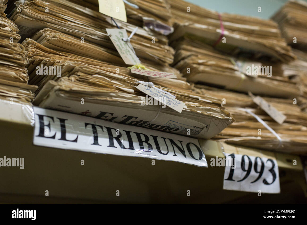 Newspaper library hi-res stock photography and images - Alamy