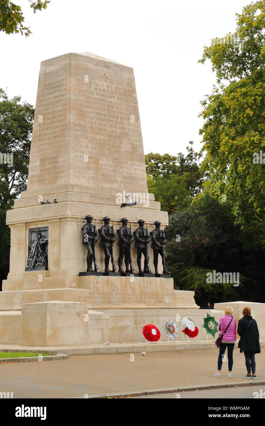 Guards memorial honouring the fallen soldiers of World War I and II at ...