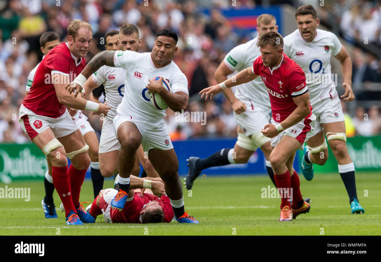 Manu tuilagi rugby hi-res stock photography and images - Alamy