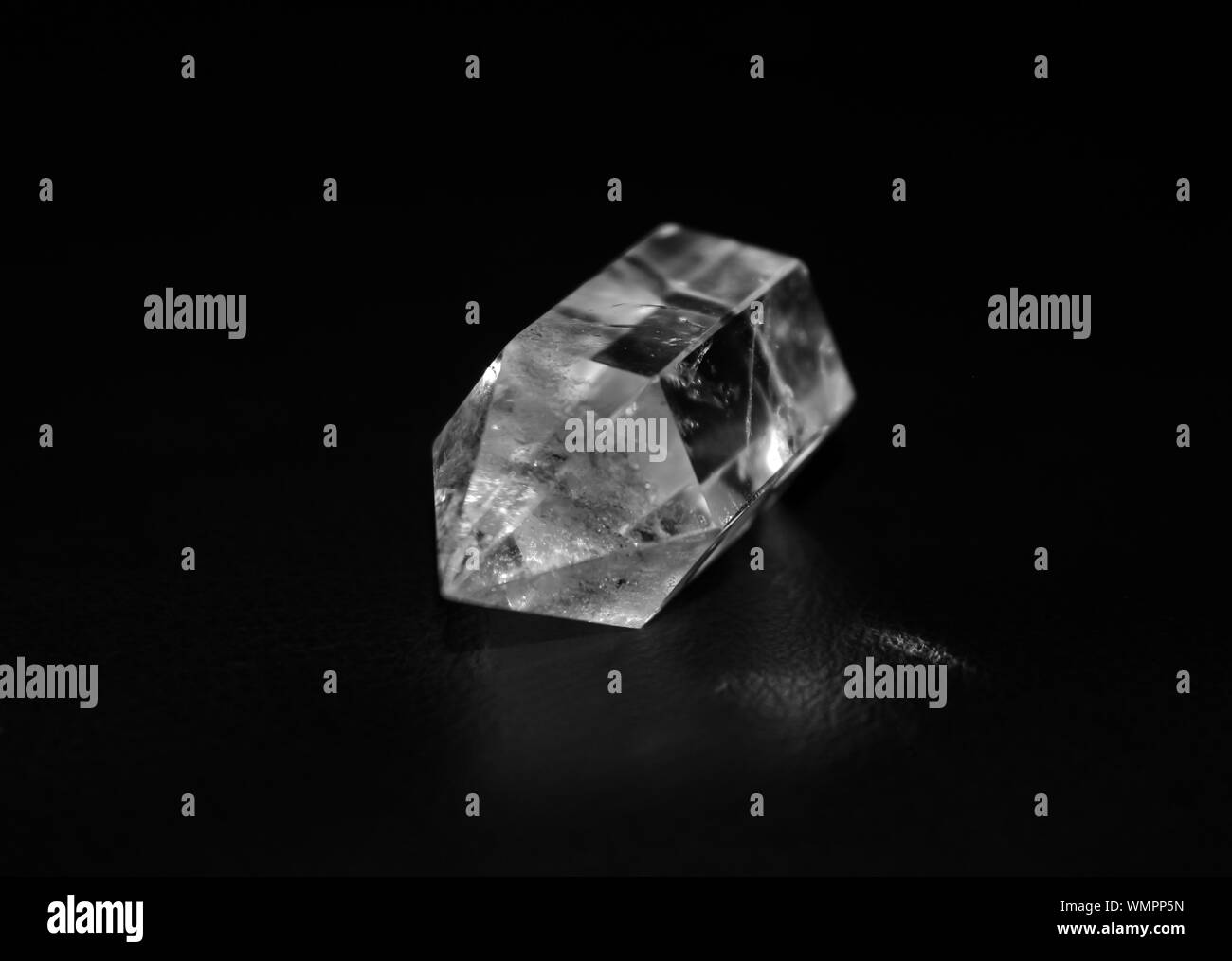 Transparent quartz crystal hi-res stock photography and images - Alamy