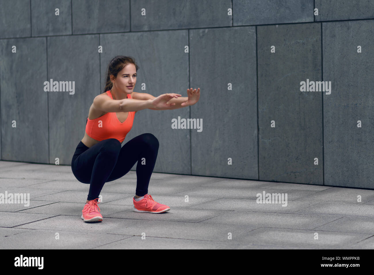 Squats women hi-res stock photography and images - Alamy