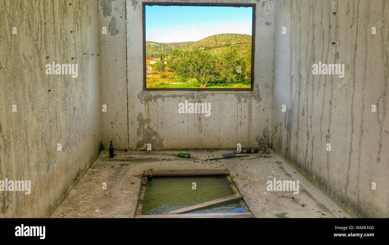 Water Damaged Room High Resolution Stock Photography and Images - Alamy