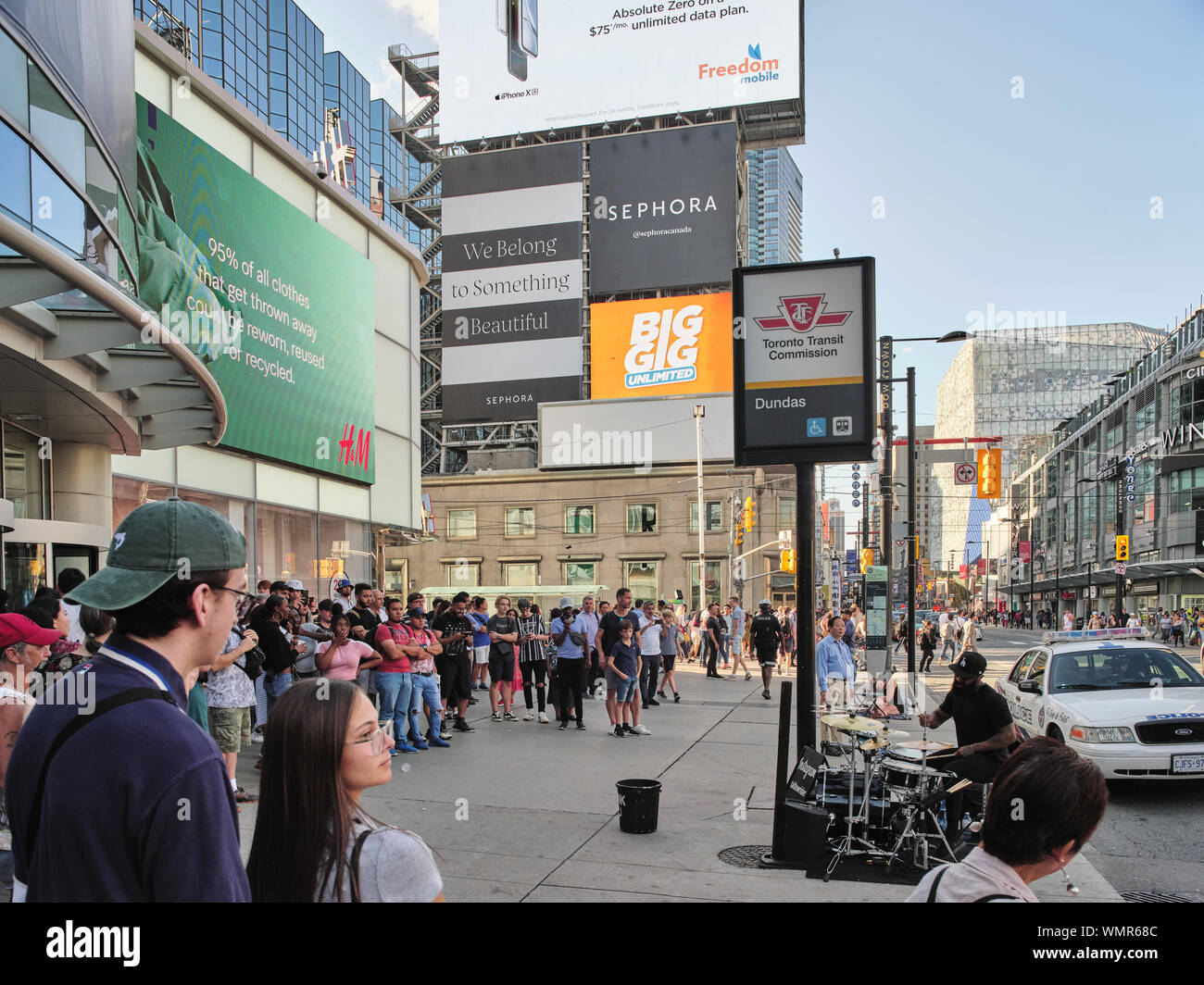 Yonge Street people Stock Photo - Alamy