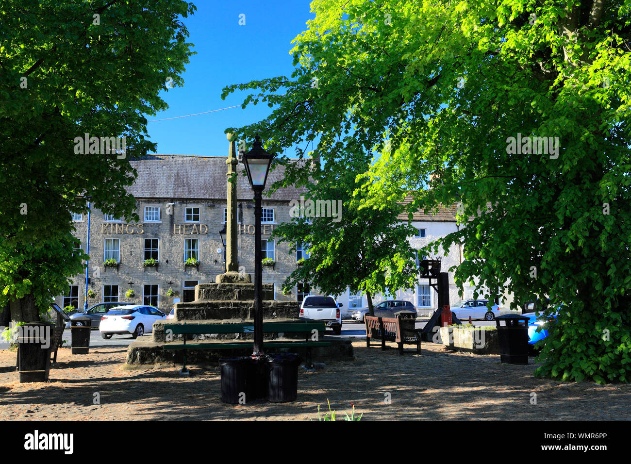 Summer view of the Market Cross, Market Square, Masham town, North ...