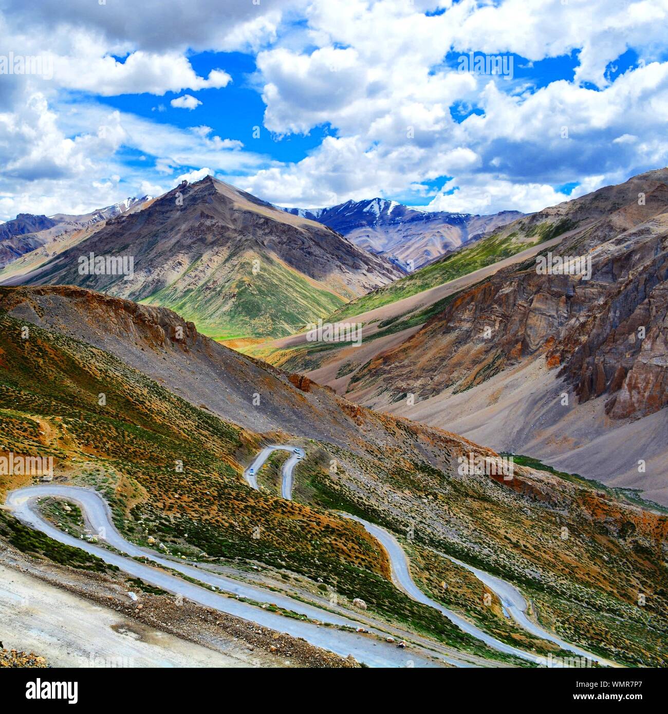 Long and winding country road hi-res stock photography and images - Alamy