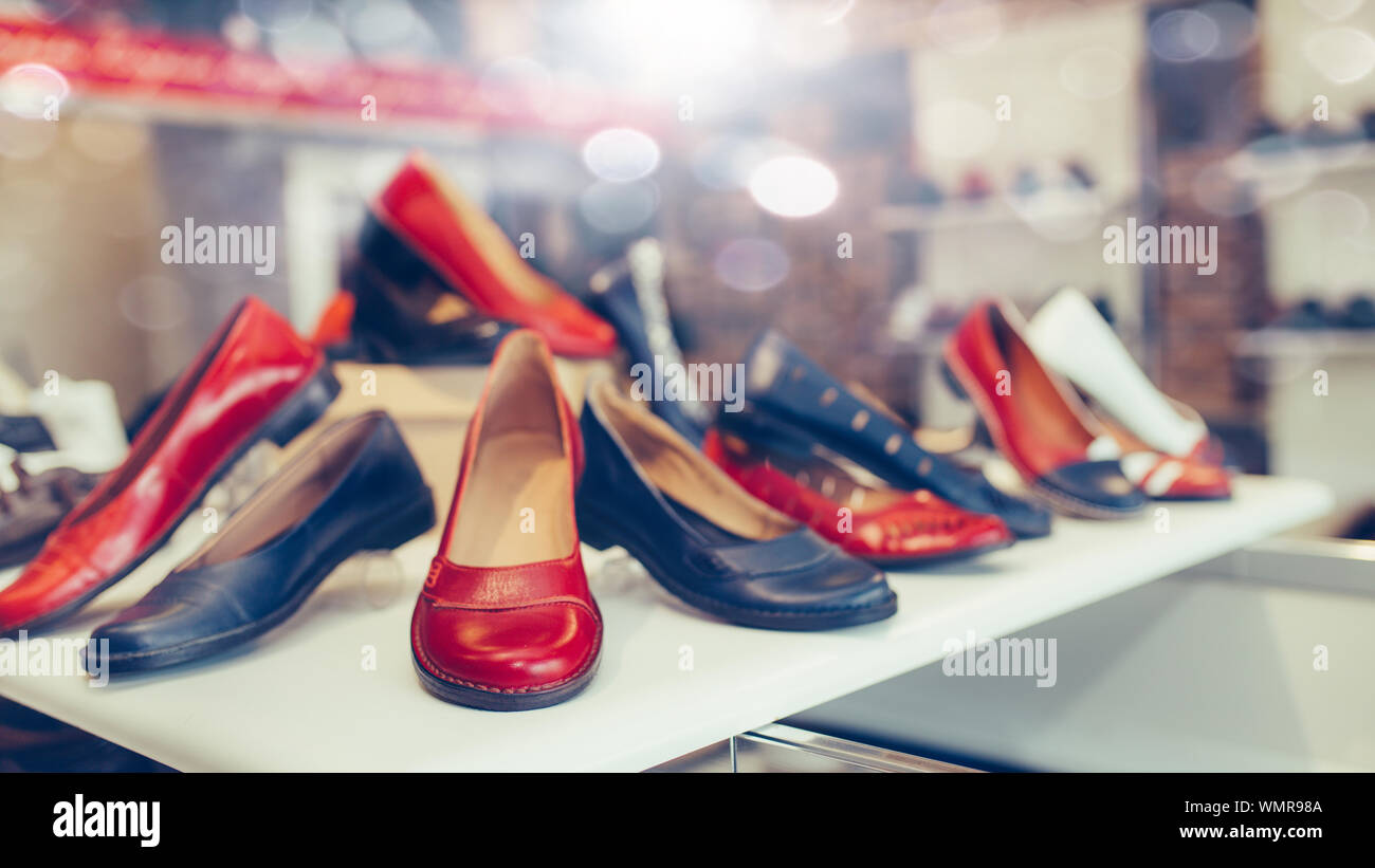 Shoe store sale banner hi-res stock photography and images - Alamy