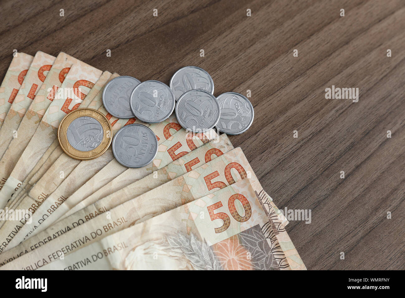 Brazilian bank notes hi-res stock photography and images - Alamy