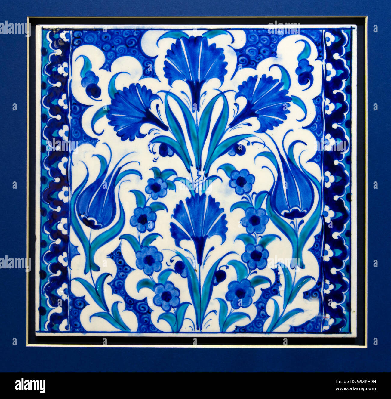 Blue wall design hi-res stock photography and images - Alamy