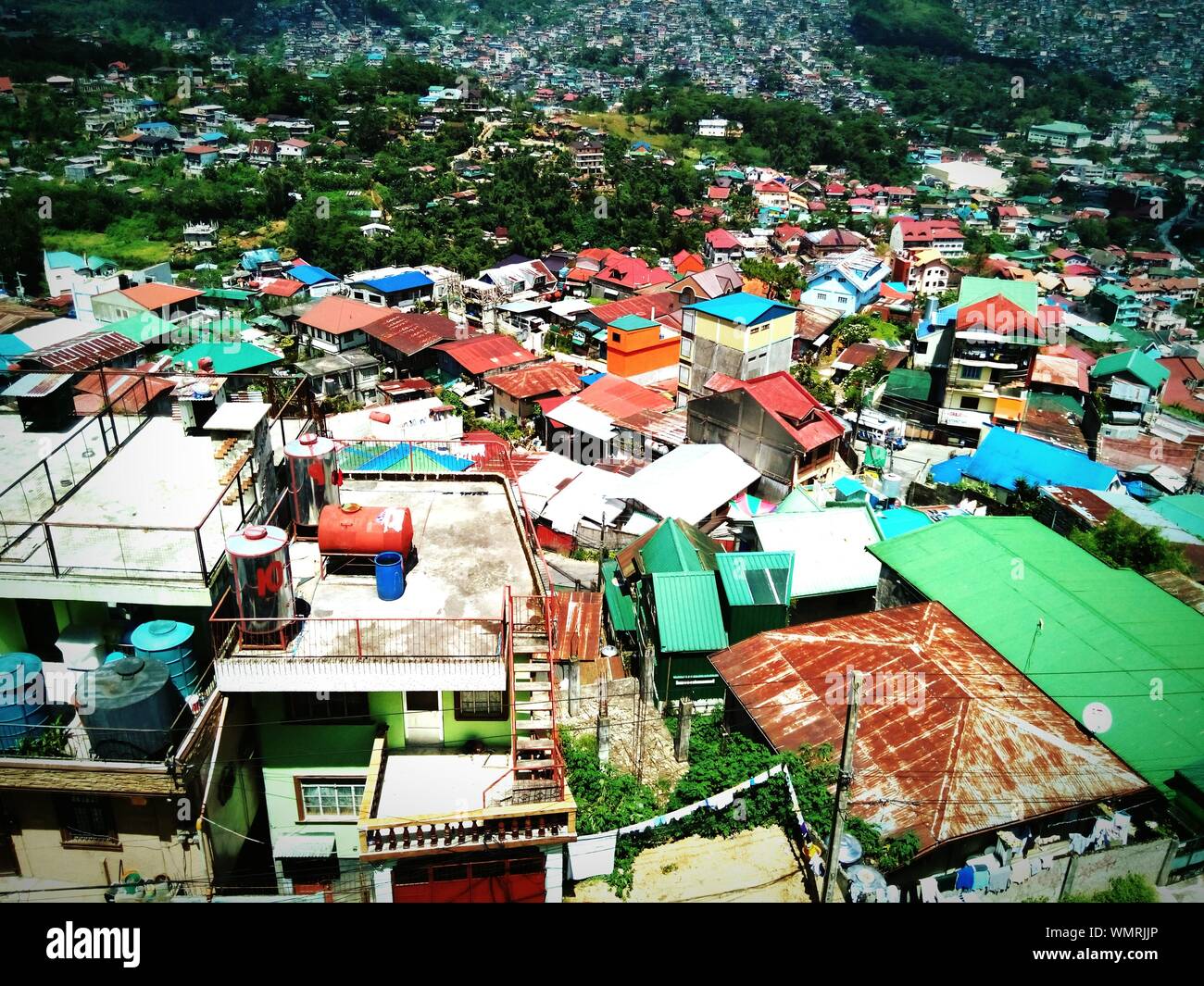 Crowded houses hi-res stock photography and images - Alamy