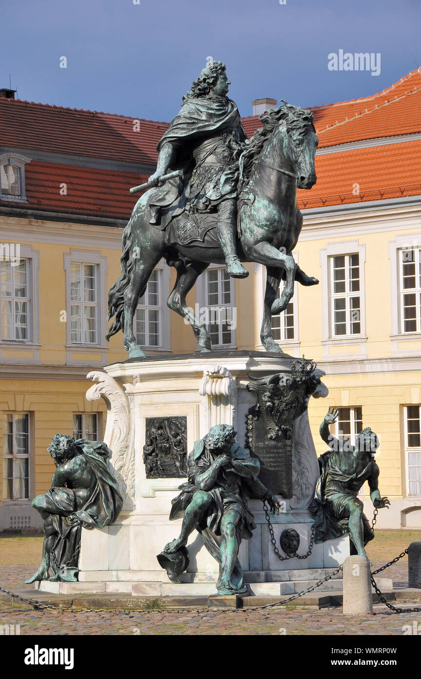 Statue friedrich wilhelm i hi-res stock photography and images - Alamy