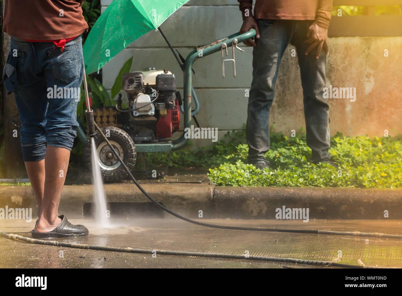 Yard men hi-res stock photography and images - Alamy