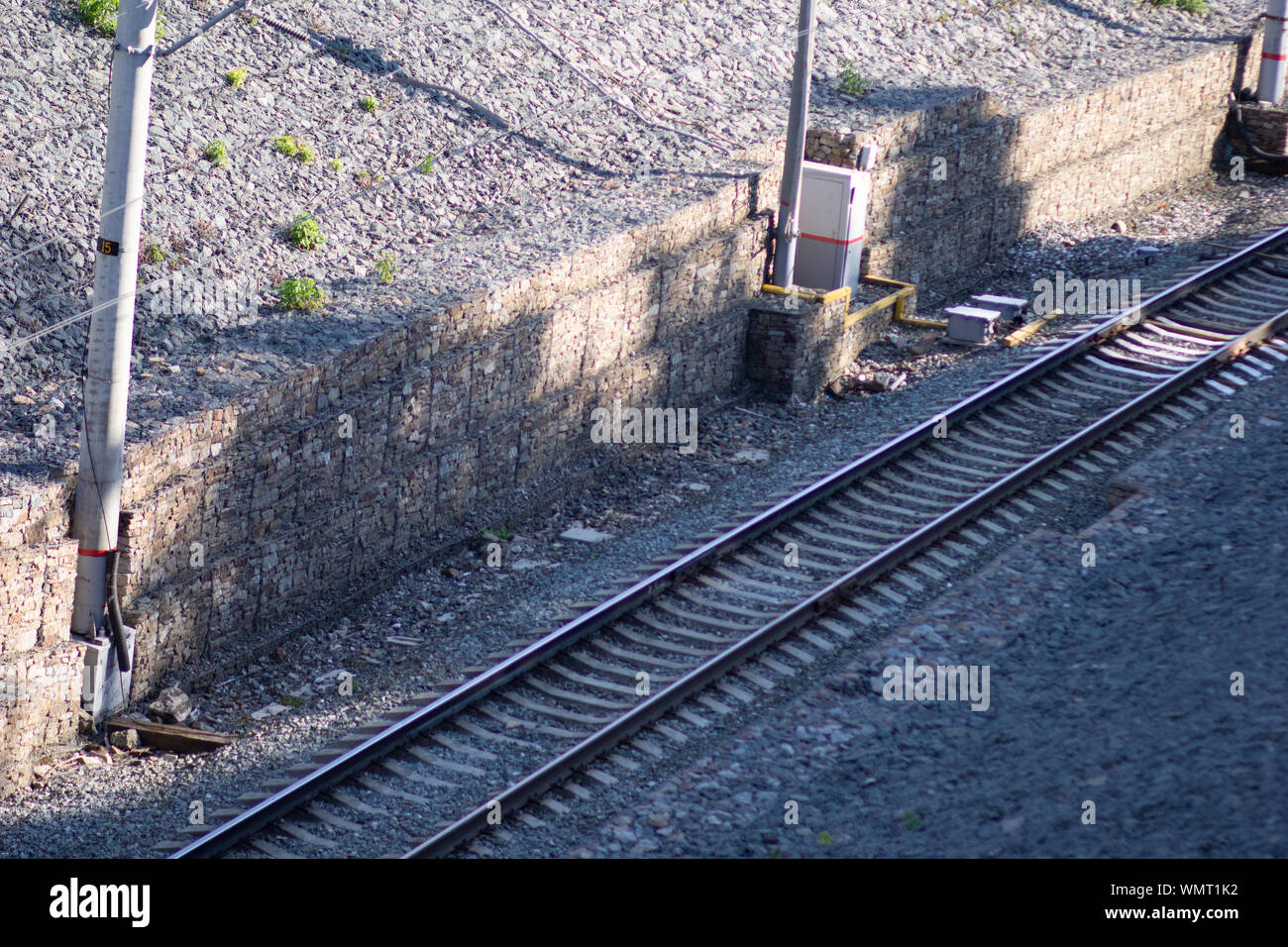 Side view of one way railway Stock Photo - Alamy