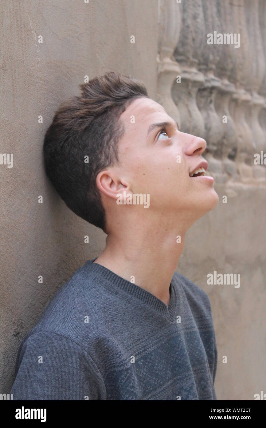 Man looking at wall hi-res stock photography and images - Alamy