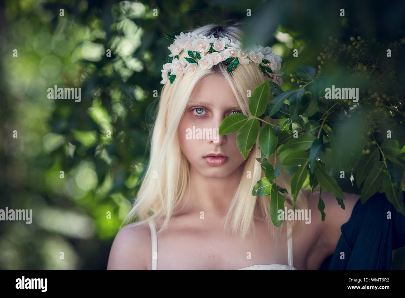 Albino girl hi-res stock photography and images - Alamy