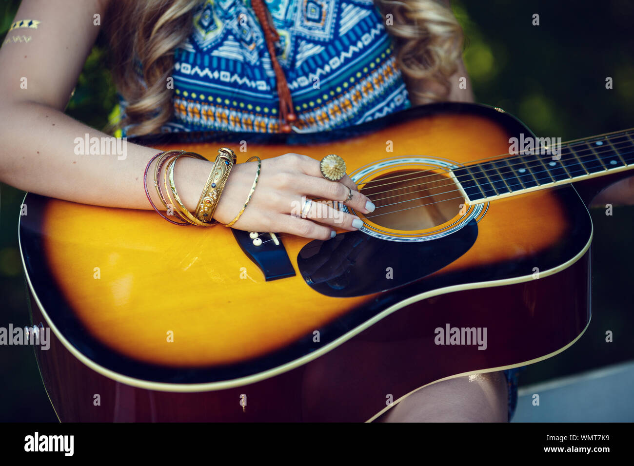 Girls With Guitar Photography