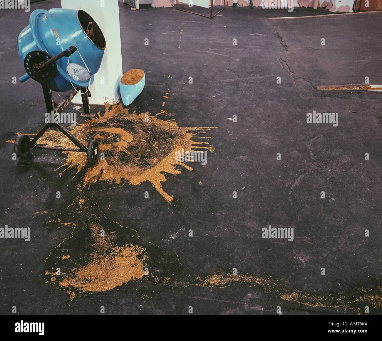 Factory floor angle hi-res stock photography and images - Alamy