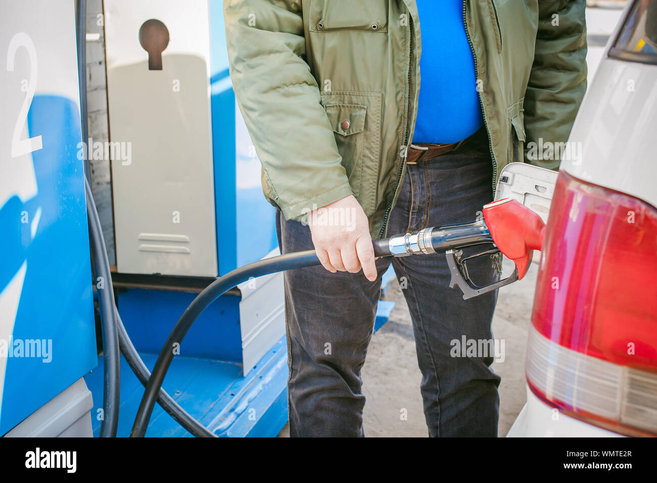 Fill Gas Tank While Car Running at Trevor Roy blog