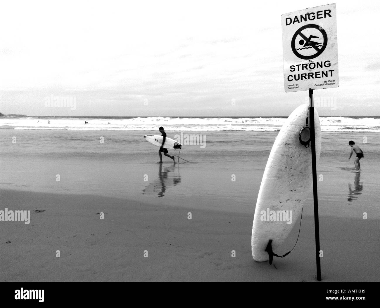 Danger sign beach hi-res stock photography and images - Alamy