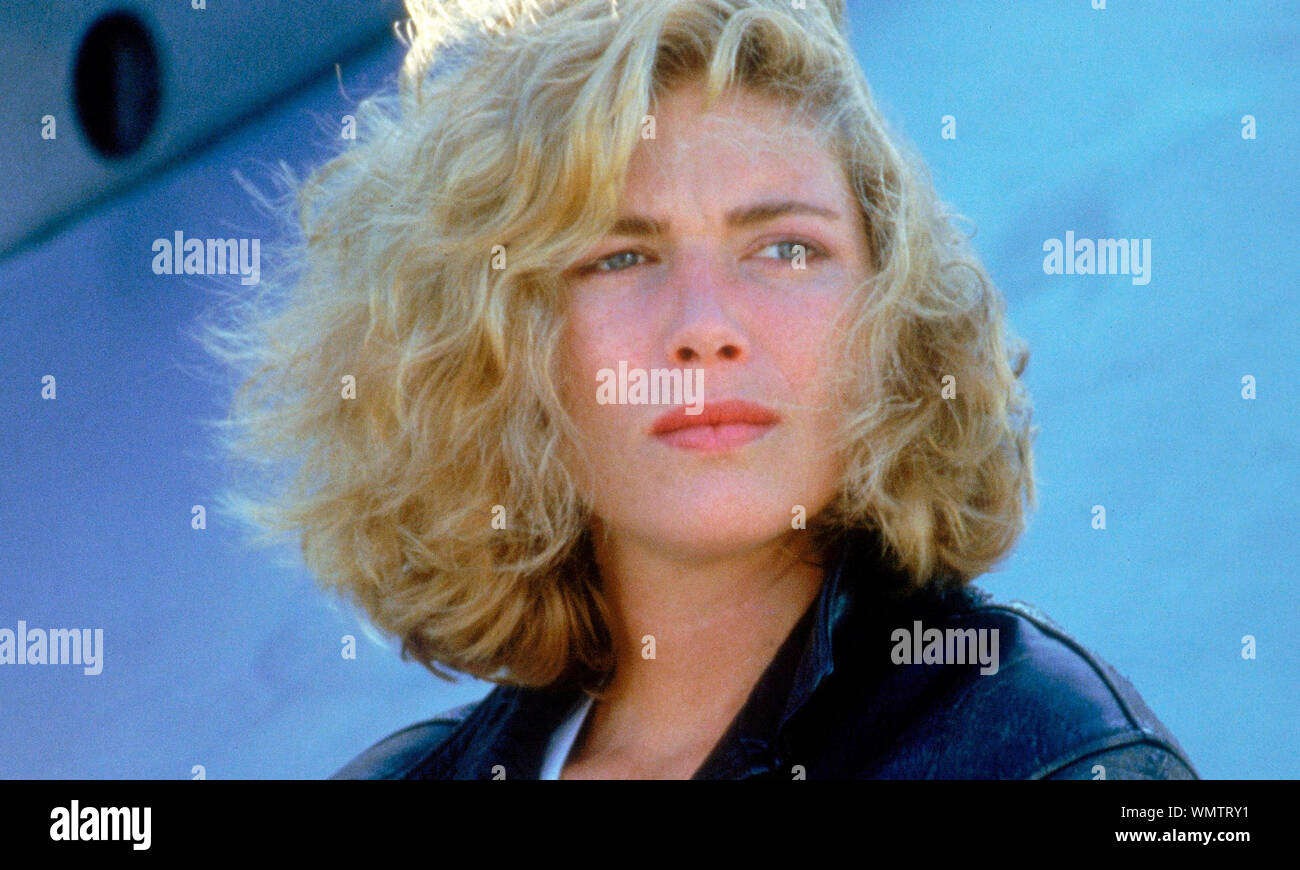Top Gun 1986 Kelly Mcgillis High Resolution Stock Photography and ...