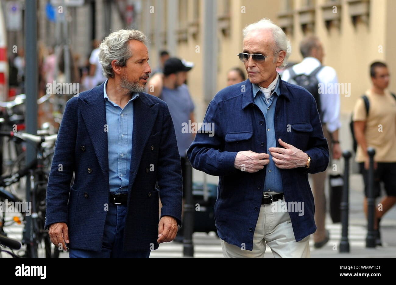 Milan, Jose Carreras and son Albert in the center The Spanish tenor ...
