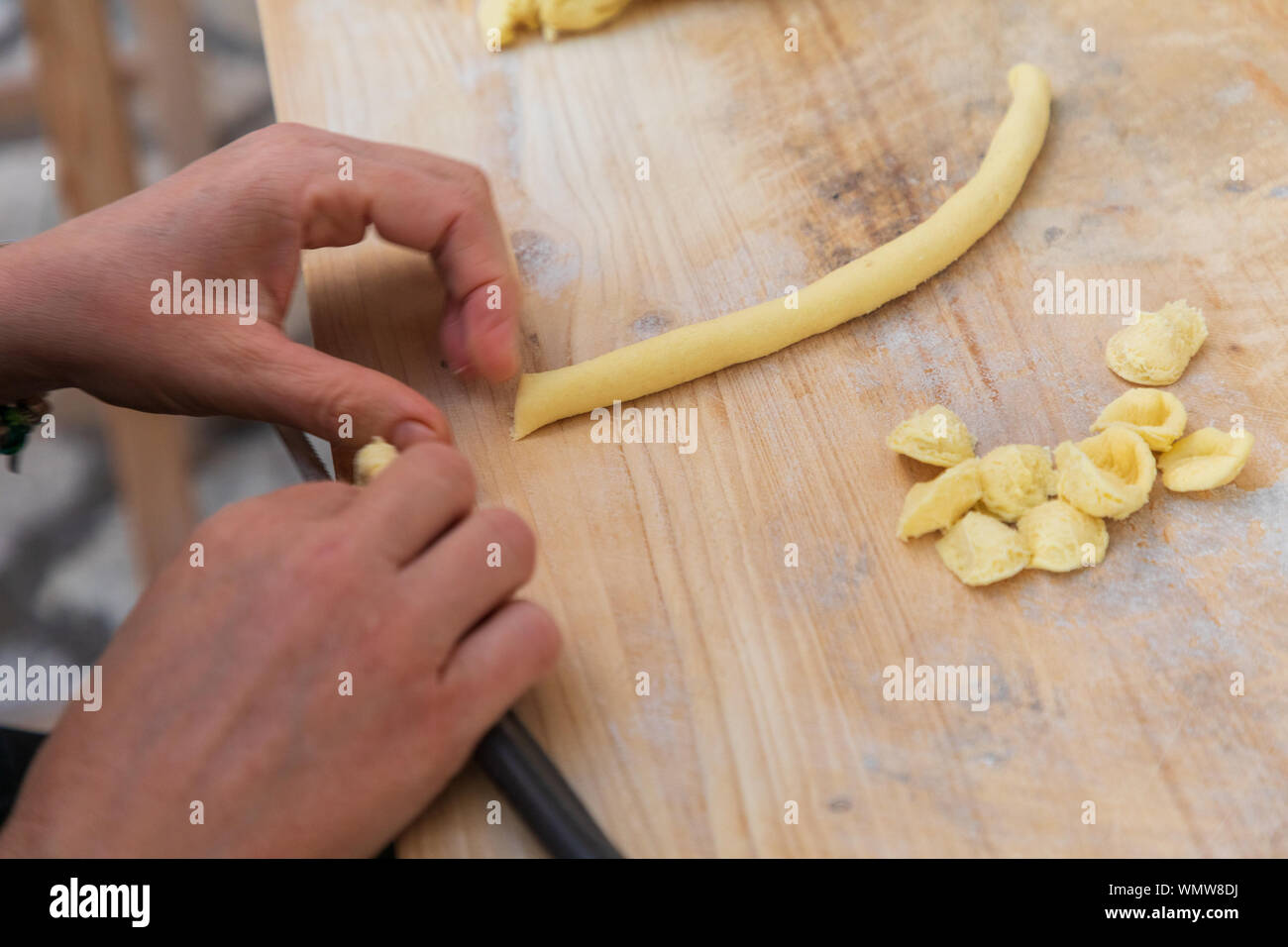Making pasta bari puglia italy hi-res stock photography and images - Alamy