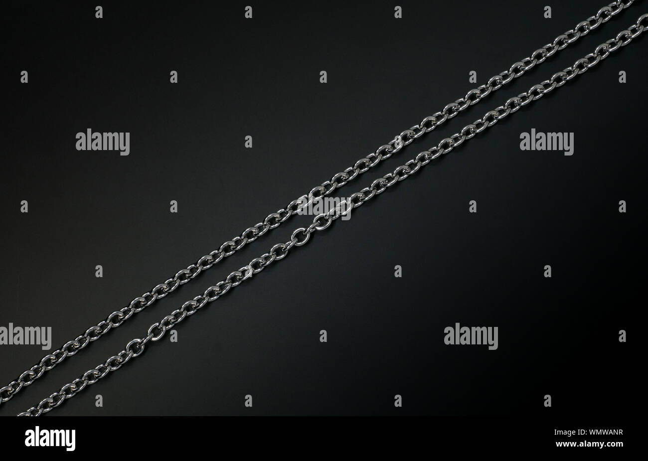 Chains close up hi-res stock photography and images - Alamy