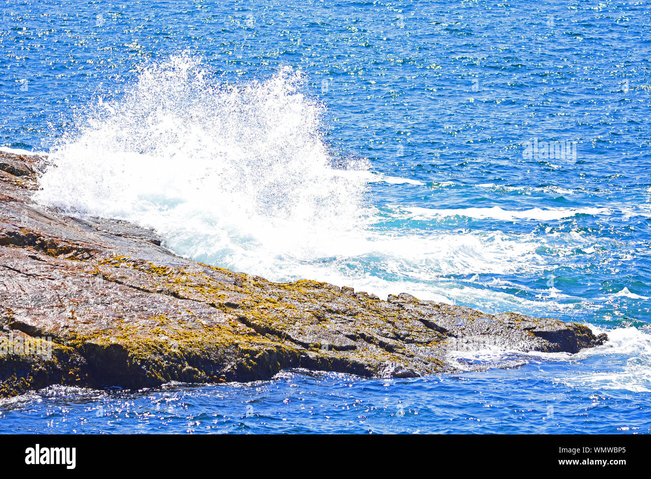Rock wave barrel hi-res stock photography and images - Alamy