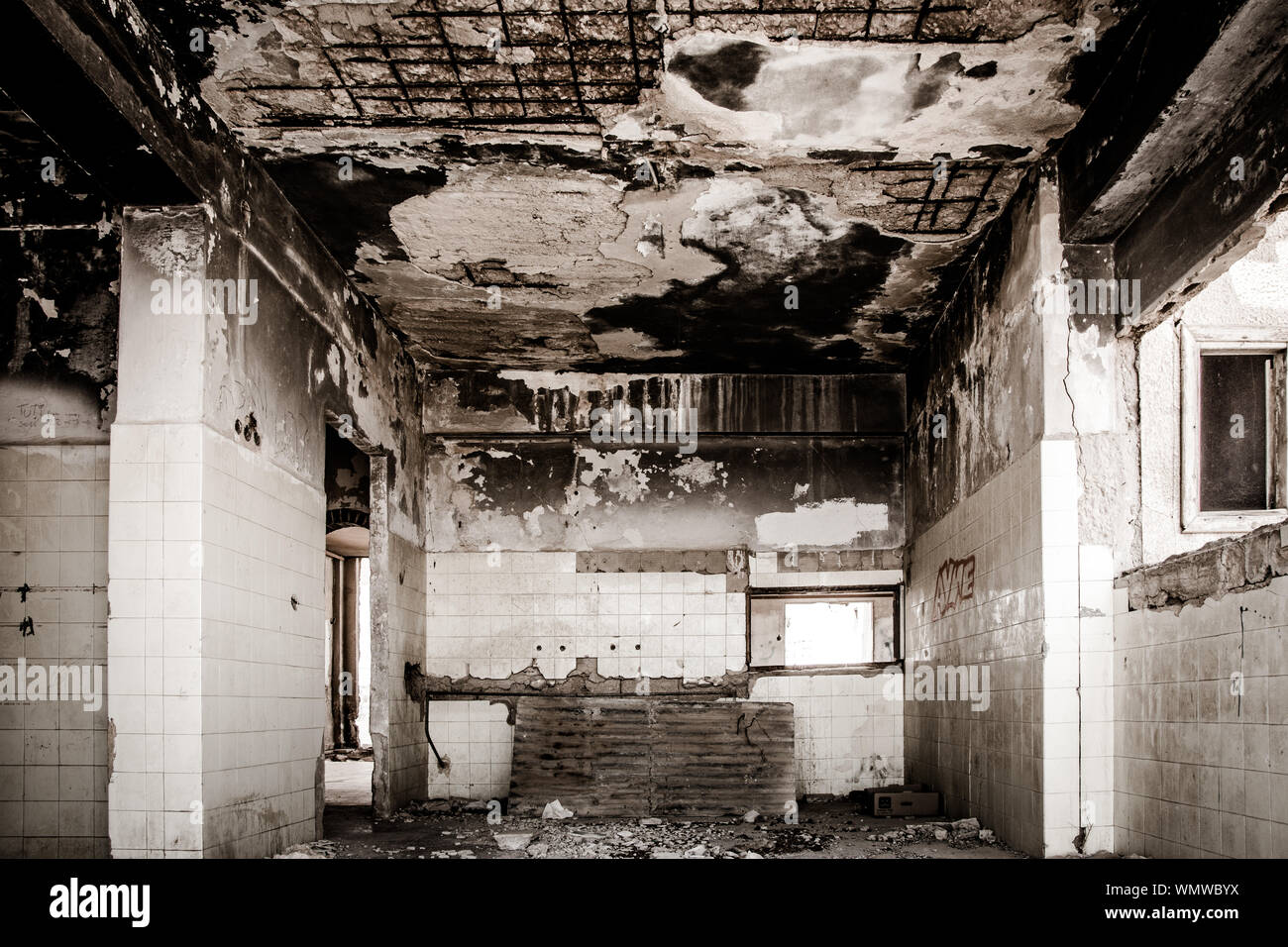 Empty house hi-res stock photography and images - Alamy