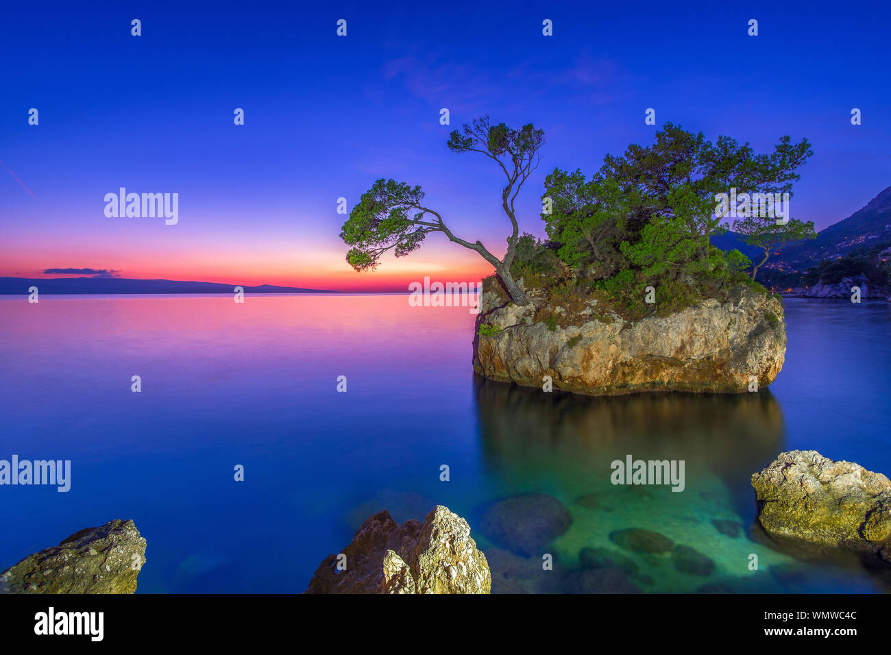 Brela symbol hi-res stock photography and images - Alamy