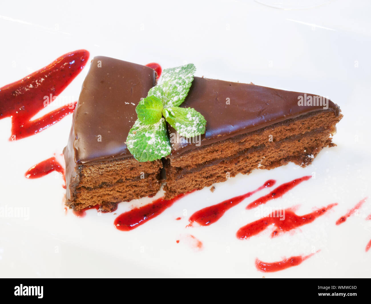Cake with fork hi-res stock photography and images - Alamy