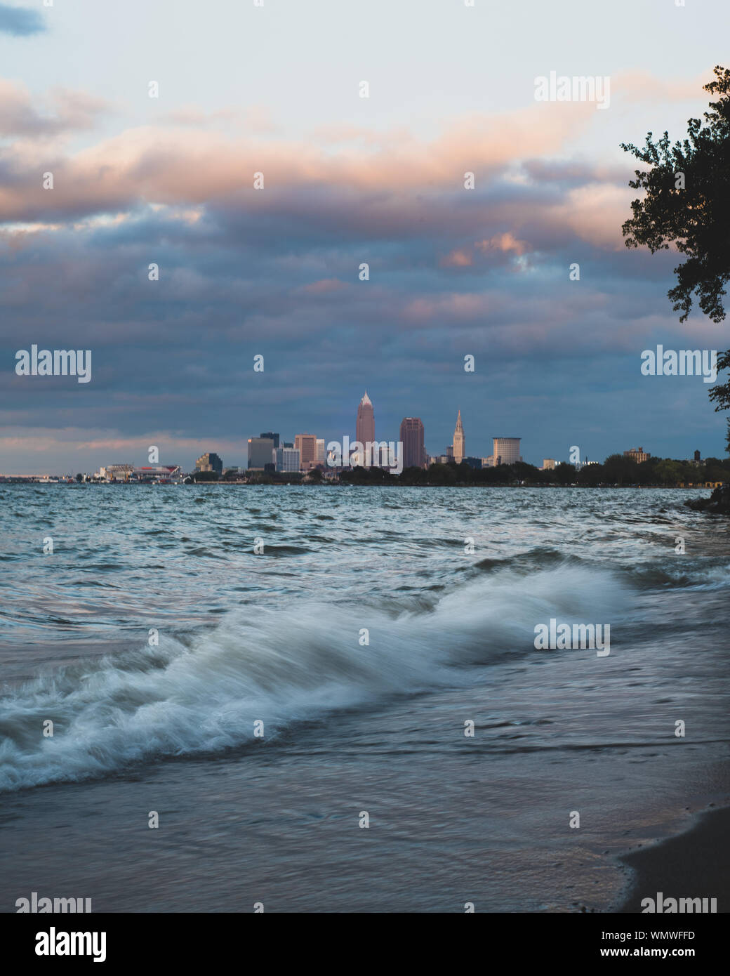 Cleveland Skyline at Sunset on the Beach Stock Photo - Alamy