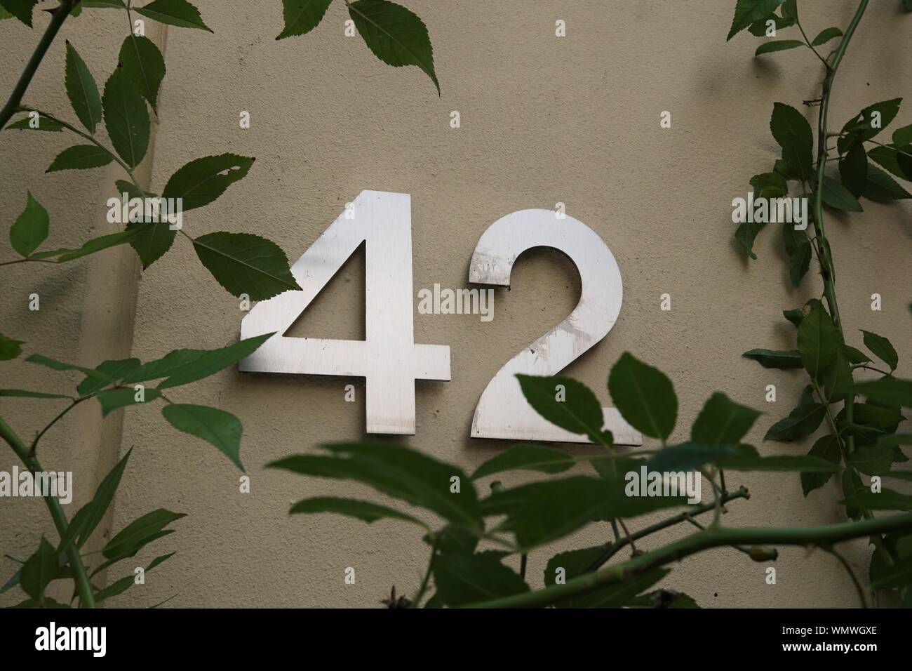 House number 42 hi-res stock photography and images - Alamy