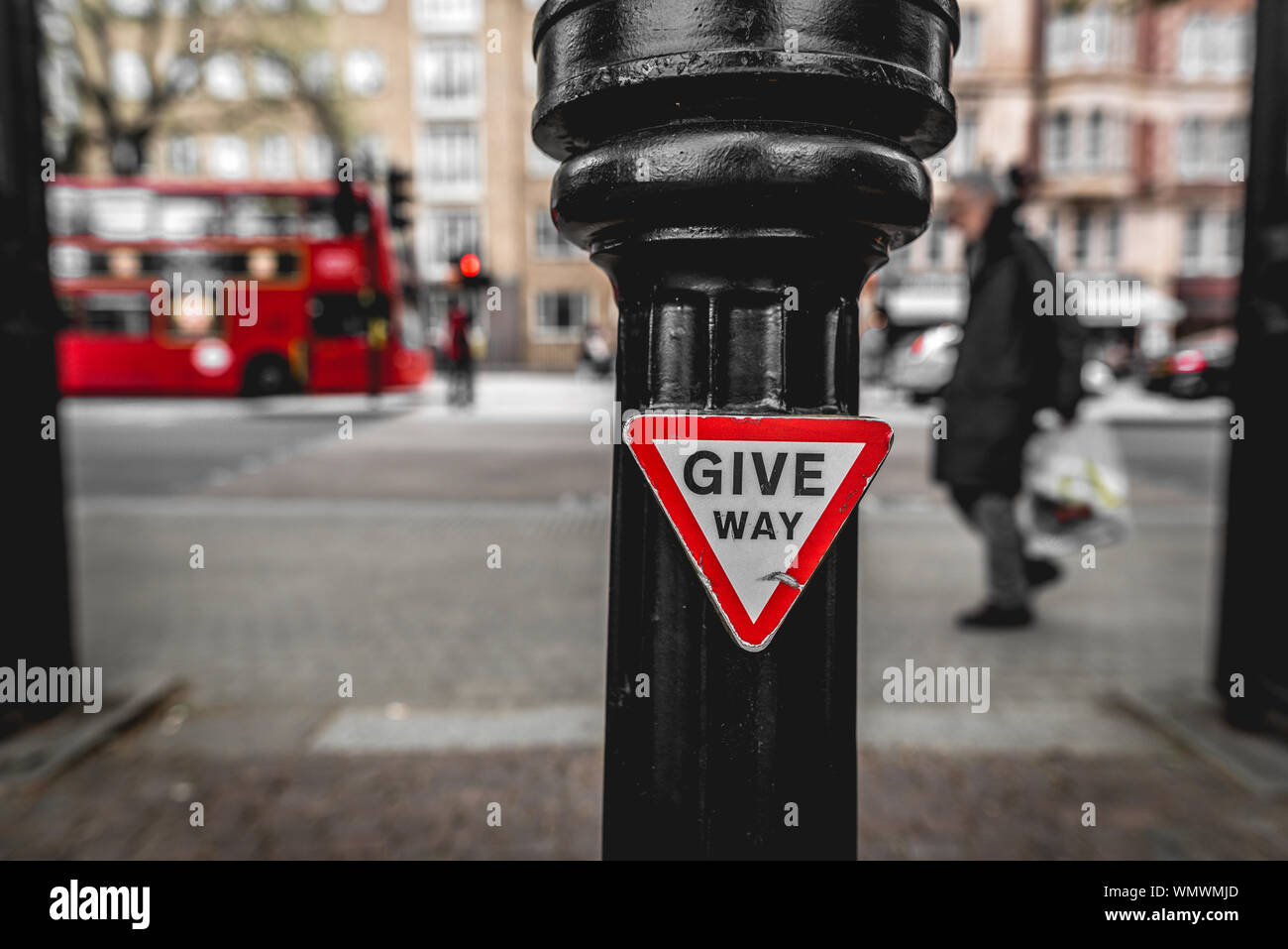 Road sign on pole hi-res stock photography and images - Alamy