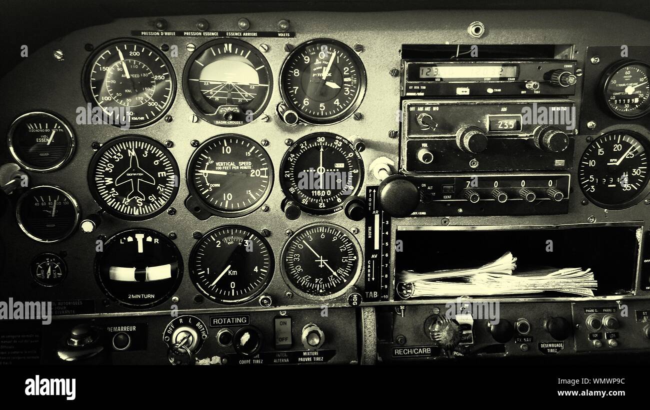 Cockpit panel hi-res stock photography and images - Alamy