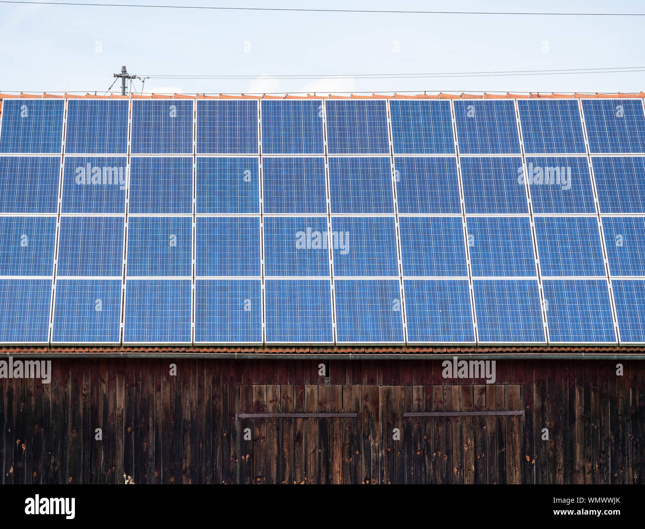 Solar panel on roof of a barn hi-res stock photography and images - Alamy