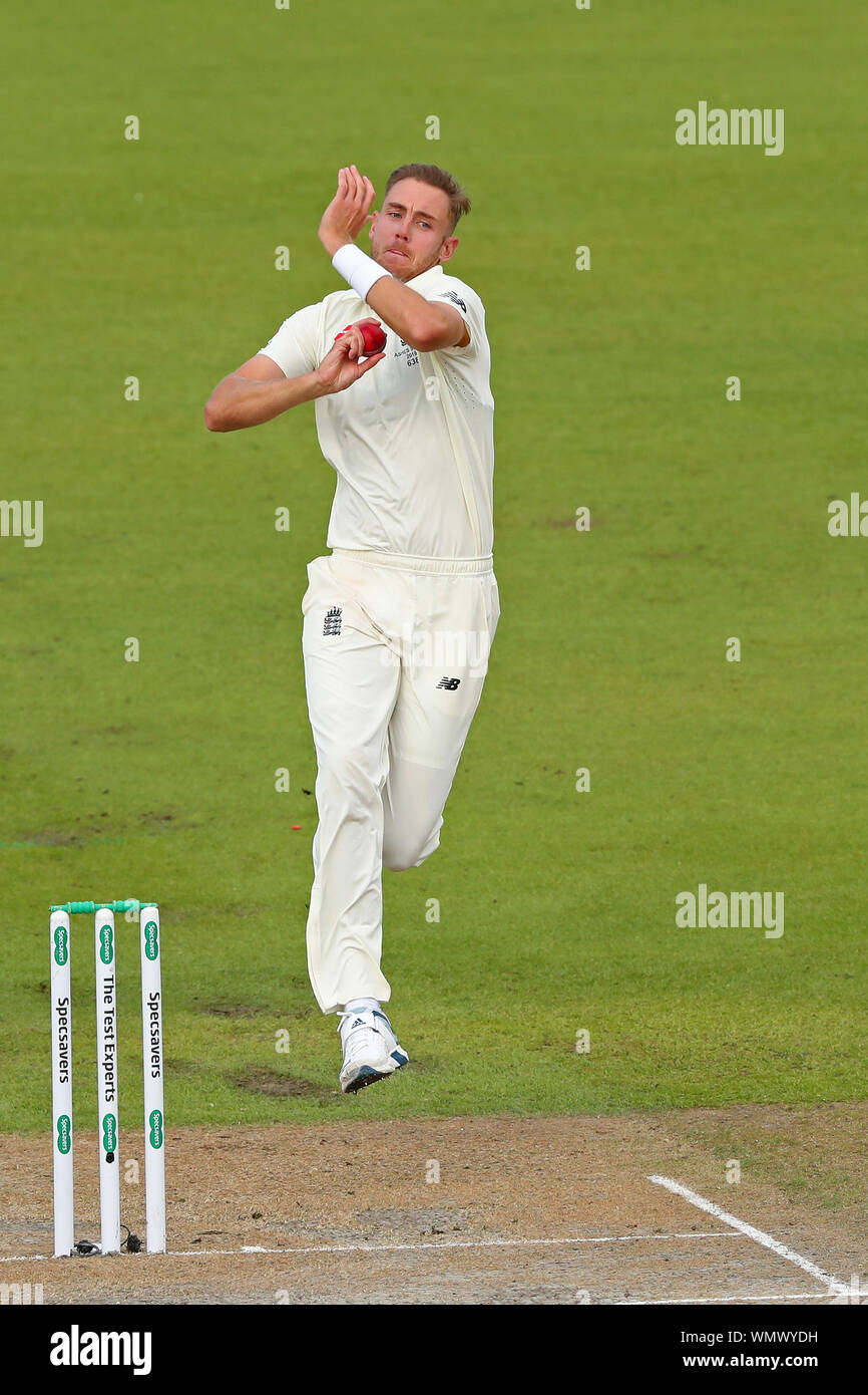 Stuart Broad Bowling Action