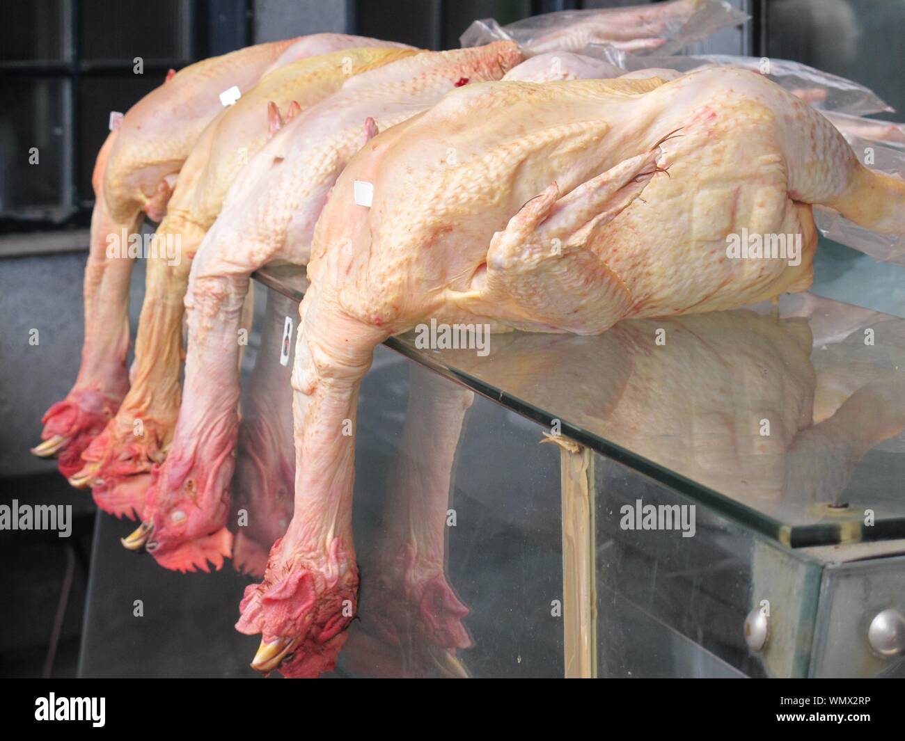 Chicken Display High Resolution Stock Photography and Images - Alamy