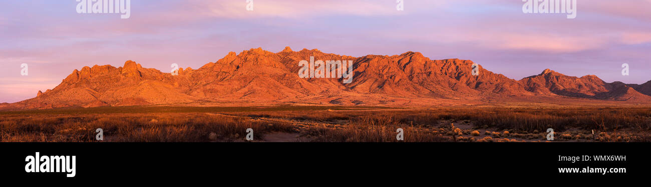 Geology in the desert hi-res stock photography and images - Alamy