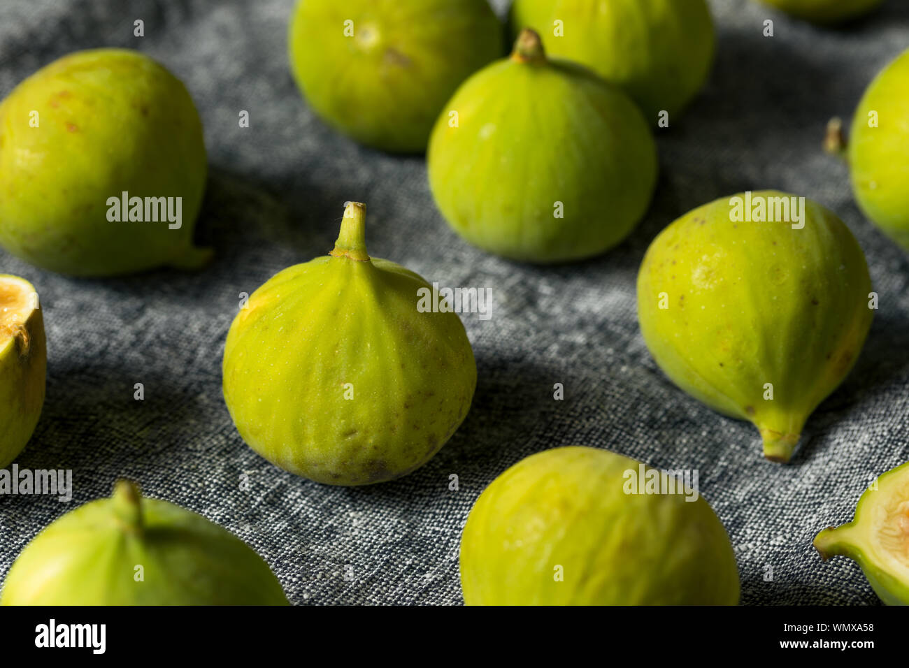 Raw Green Organic Figs Ready to Eat Stock Photo - Alamy