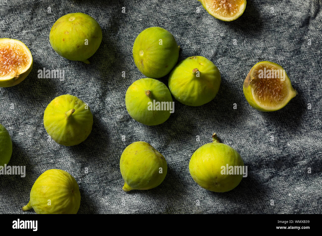 Raw Green Organic Figs Ready to Eat Stock Photo - Alamy