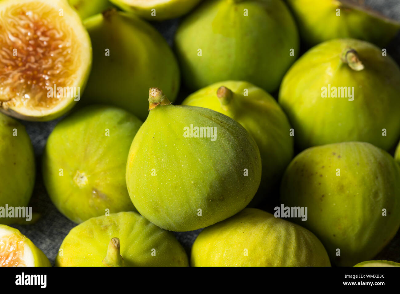 Raw Green Organic Figs Ready to Eat Stock Photo - Alamy