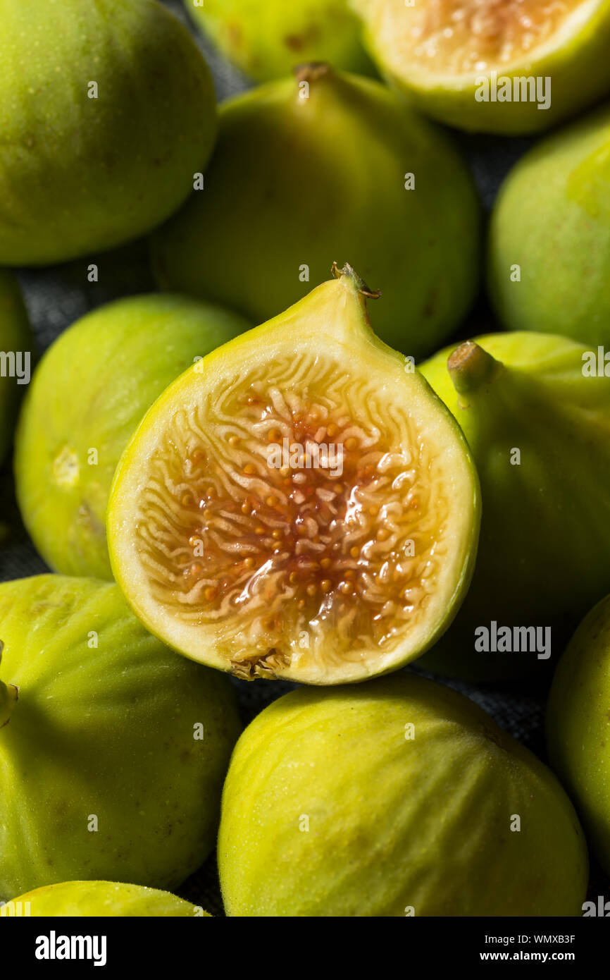 Raw Green Organic Figs Ready to Eat Stock Photo - Alamy
