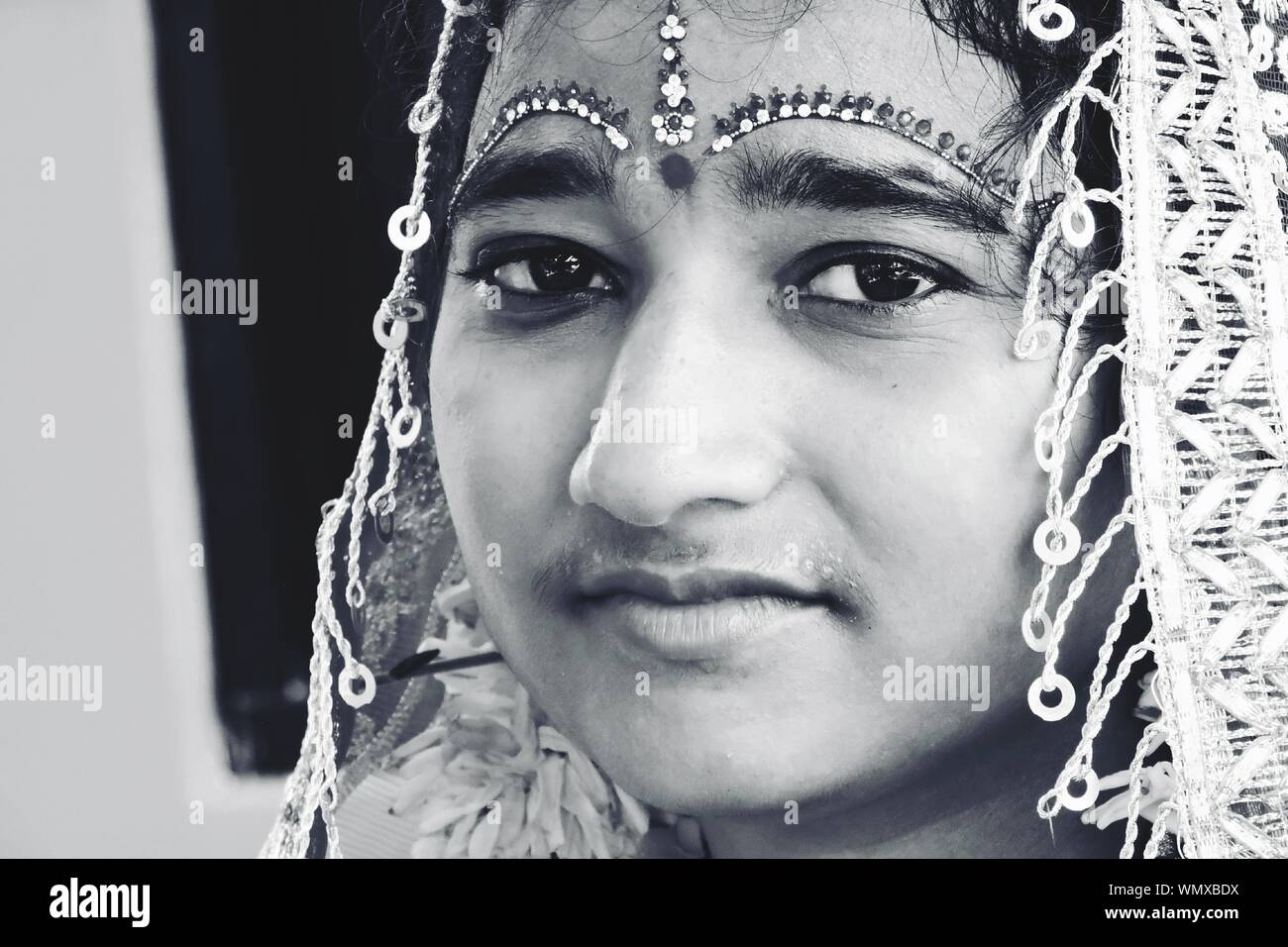 Close up indian bride face hi-res stock photography and images - Alamy
