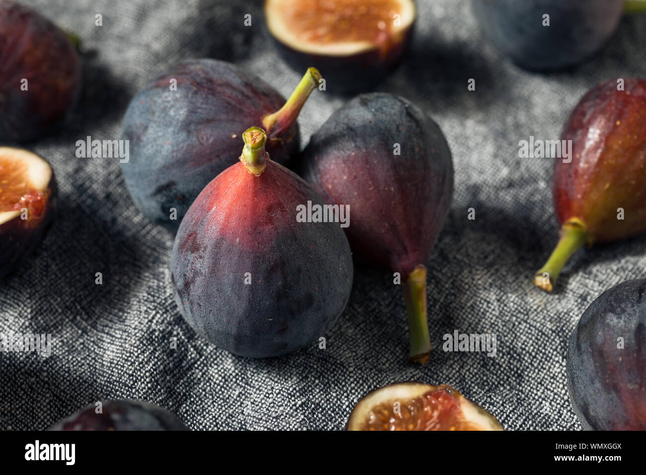 Raw Black Organic Figs Ready to Eat Stock Photo - Alamy