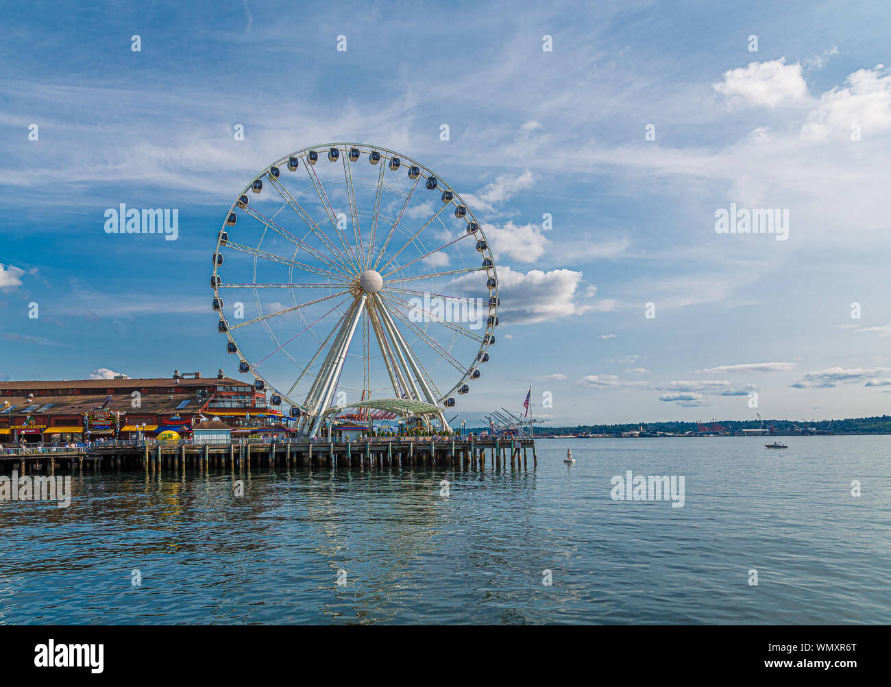 View of the Great Wheel on the waterfront of Seattle, Washington Stock ...
