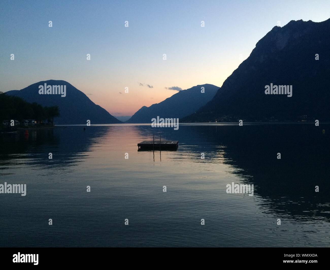 Floating platform lake hi-res stock photography and images - Alamy