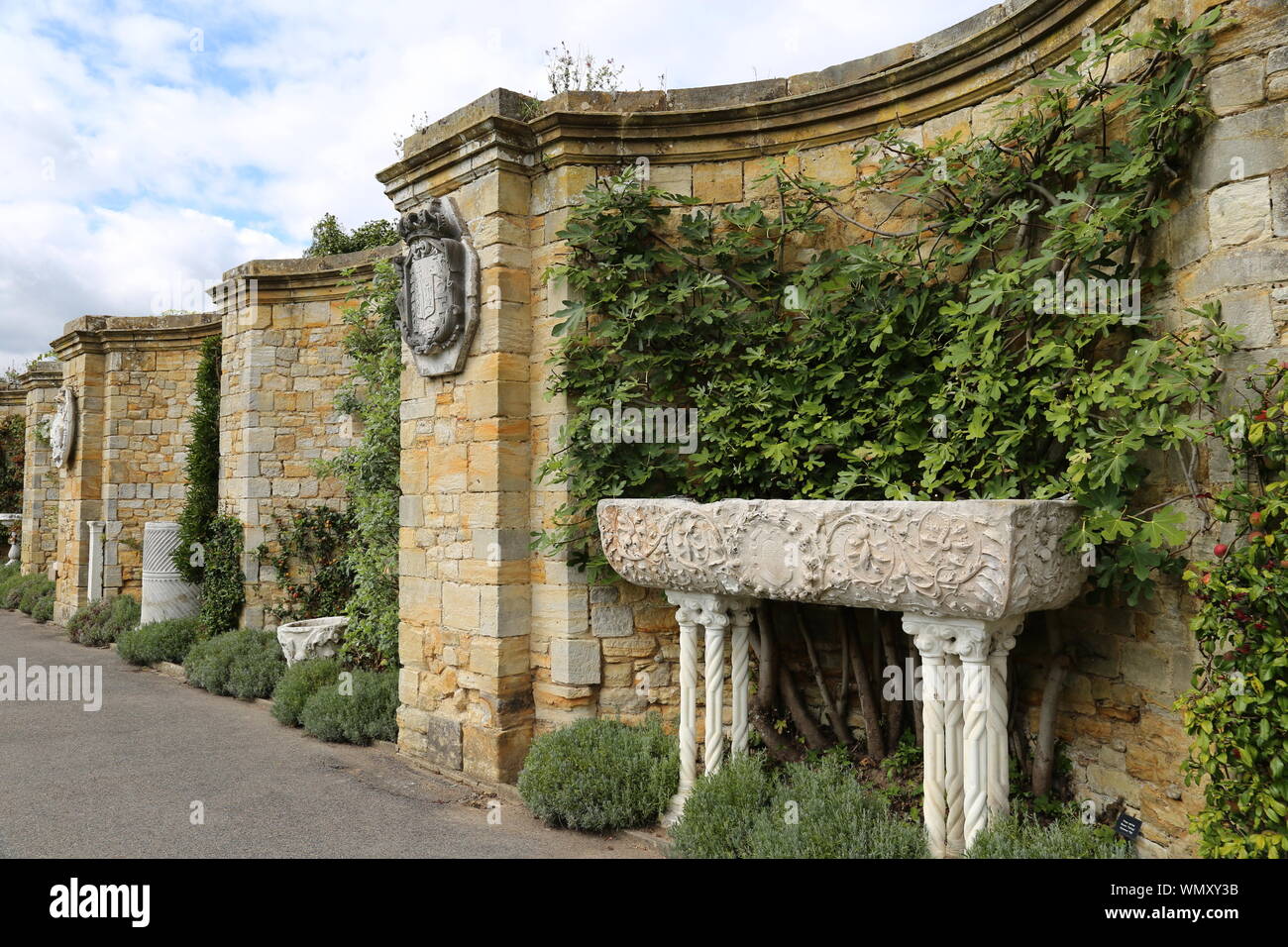 Italian Garden, Hever Castle, Hever, Edenbridge, Kent, England, Great ...