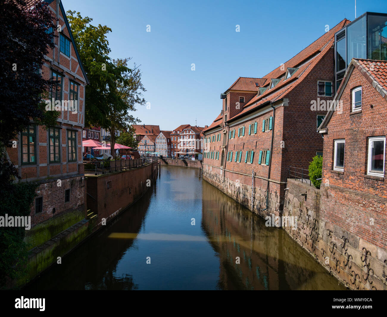 Warehouse facades hi-res stock photography and images - Alamy