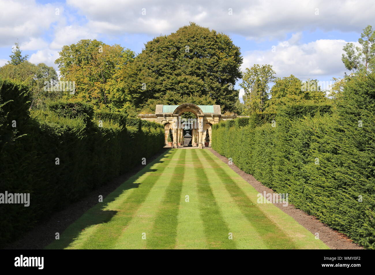 Italian Garden, Hever Castle, Hever, Edenbridge, Kent, England, Great ...
