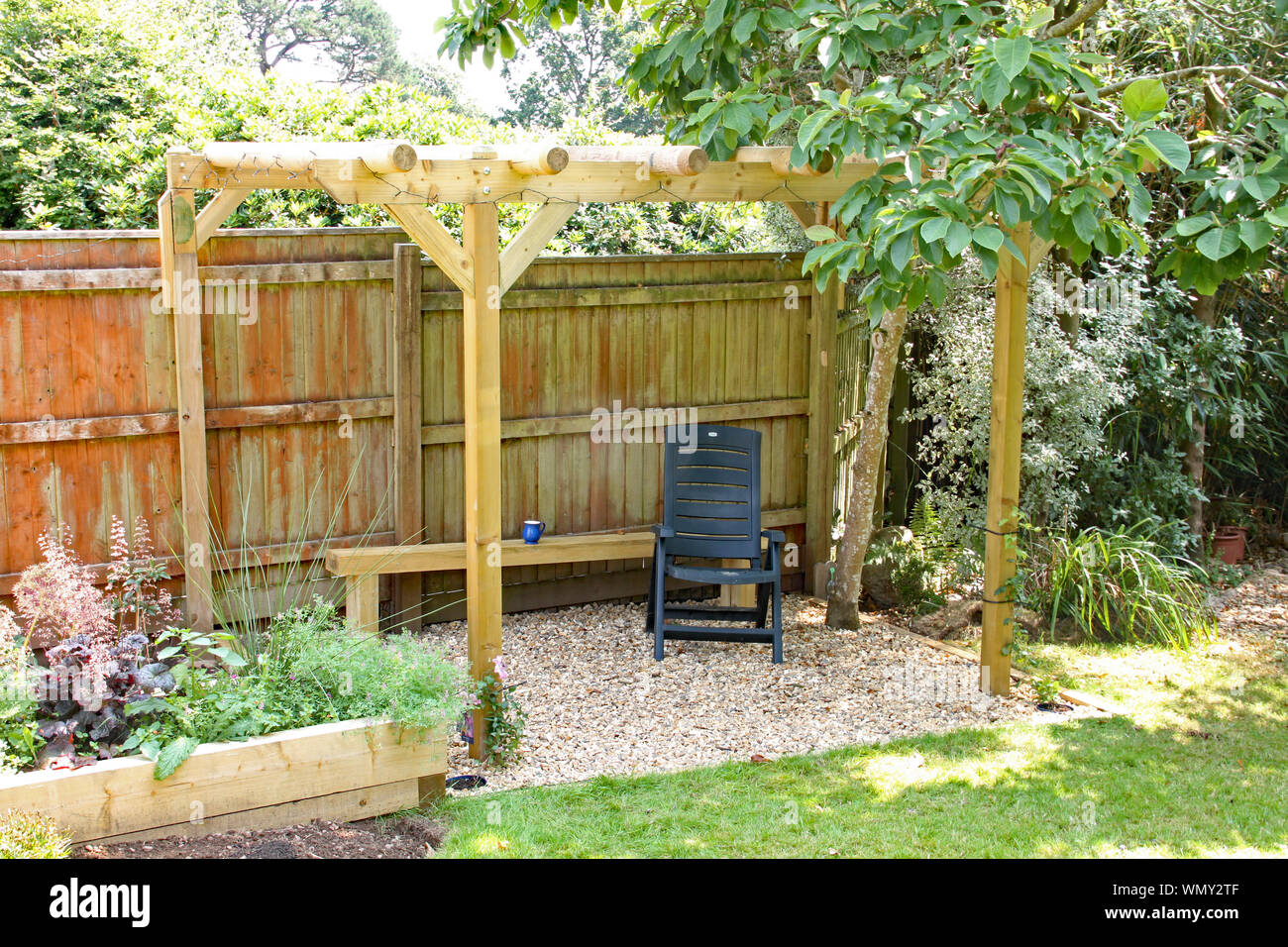 Resting under a shady tree hi-res stock photography and images - Alamy